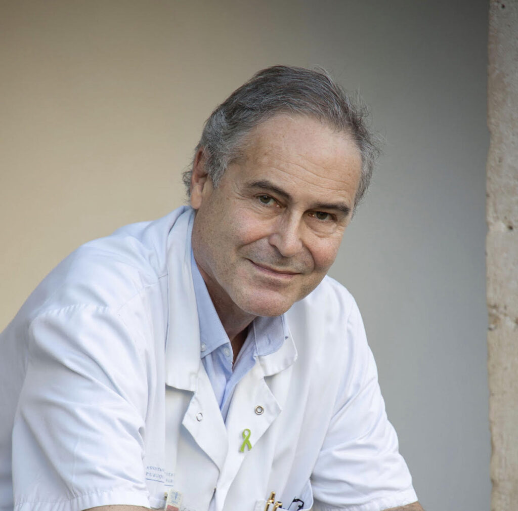 Le Pr. Perronne blanchi par la justice médicale | Essentiel News